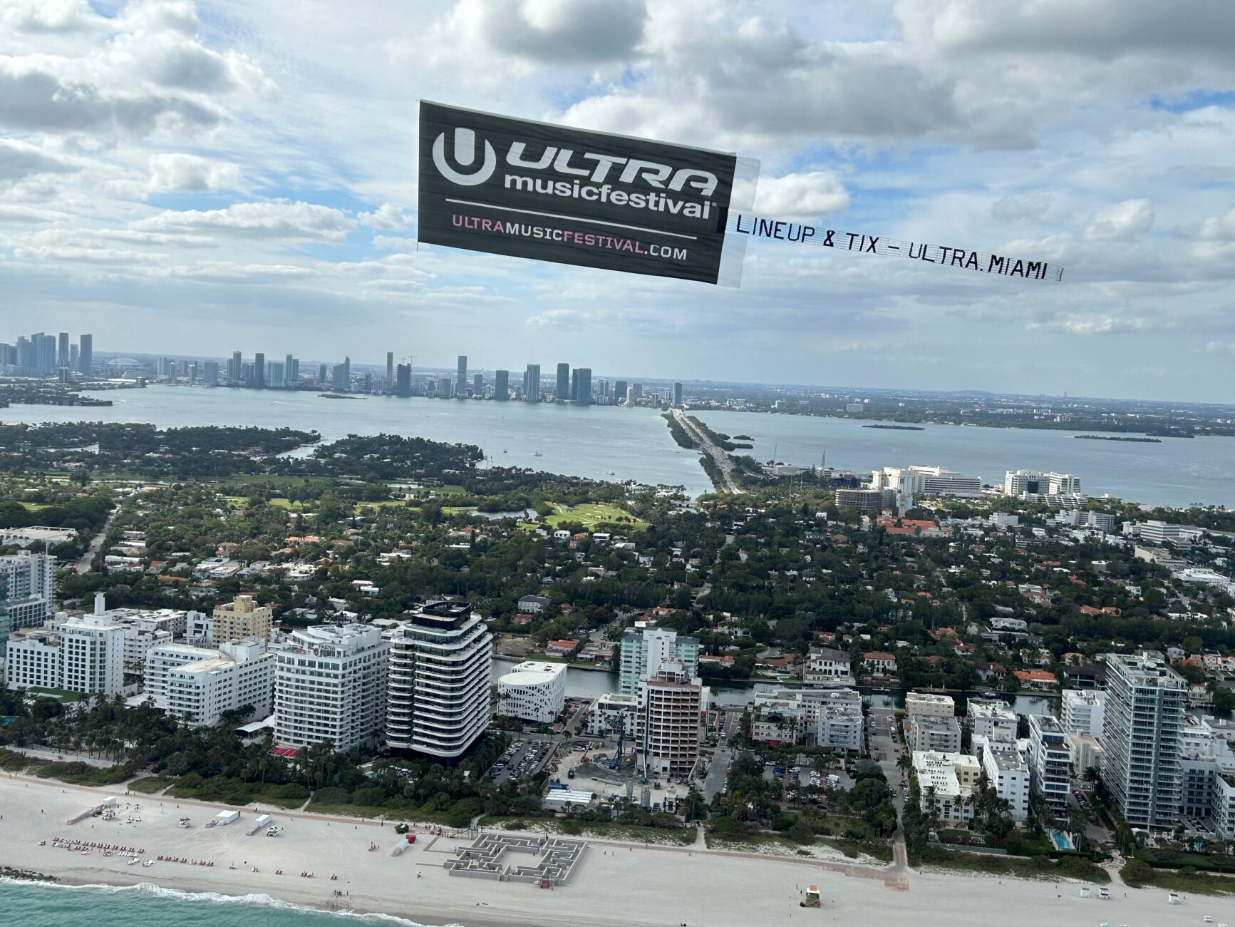 Sky-High Brand Visibility: Aerial Ad Secrets | Airsign Aerial ...